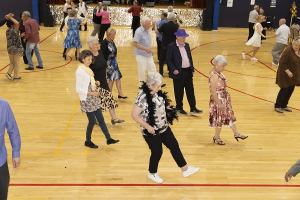Line Up For Line Dancing | Mirage News